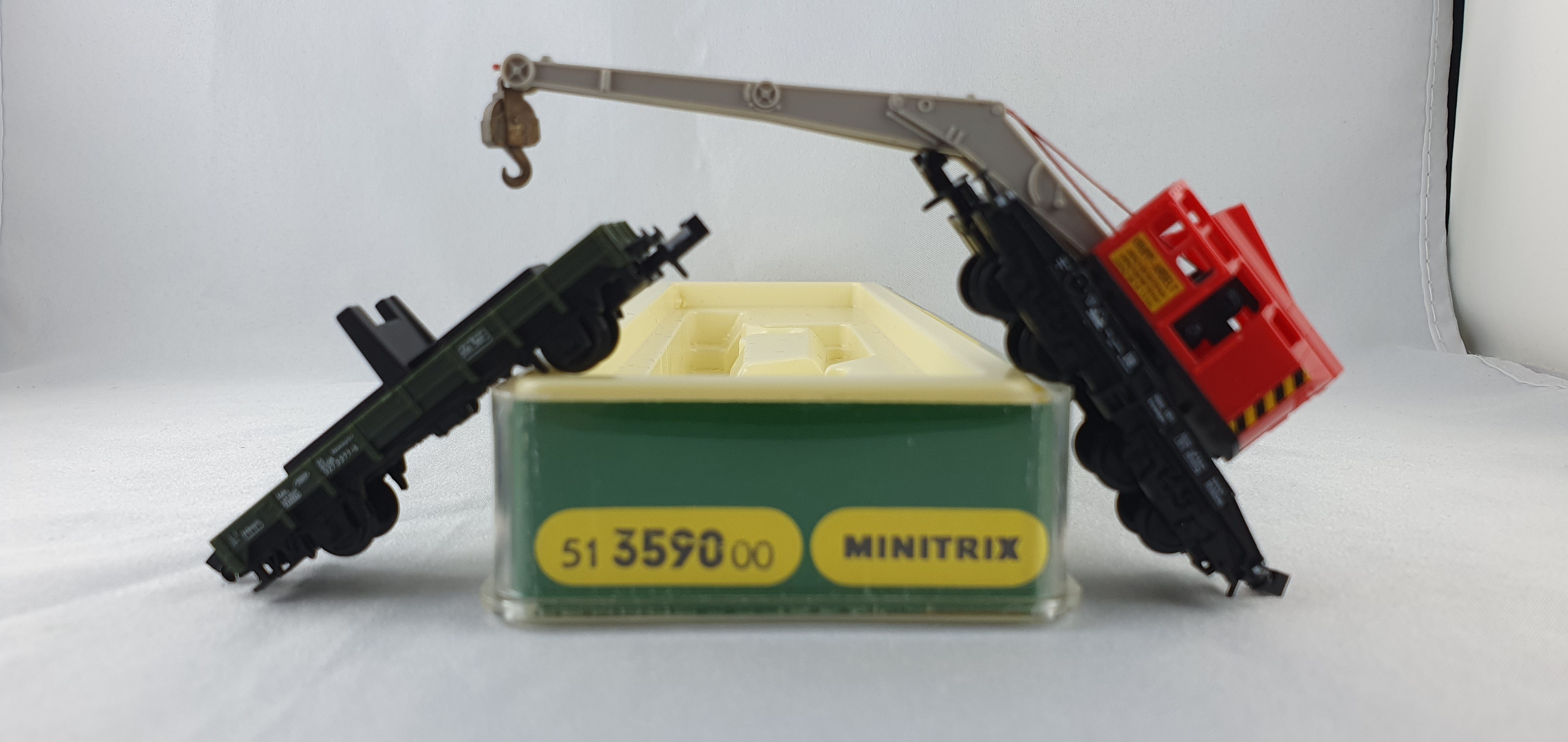 Minitrix 51 3590 00 Kranwageneinheit mit Kranwagen, 4-achsig, orange/s – Walti's Moba Chäller