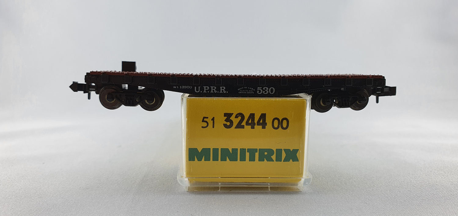 Minitrix 51 3244 00 UP Flat car 40 foot OVP (DG42) – Walti's Moba Chäller